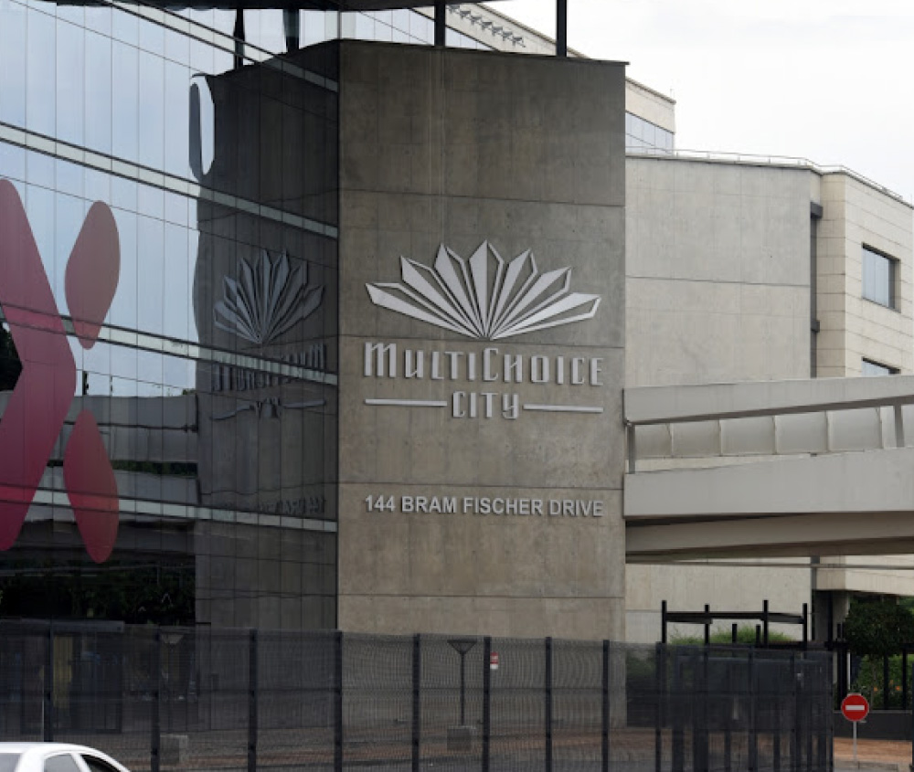 Thandiso | More than 20 years of corporate experience in advising ...